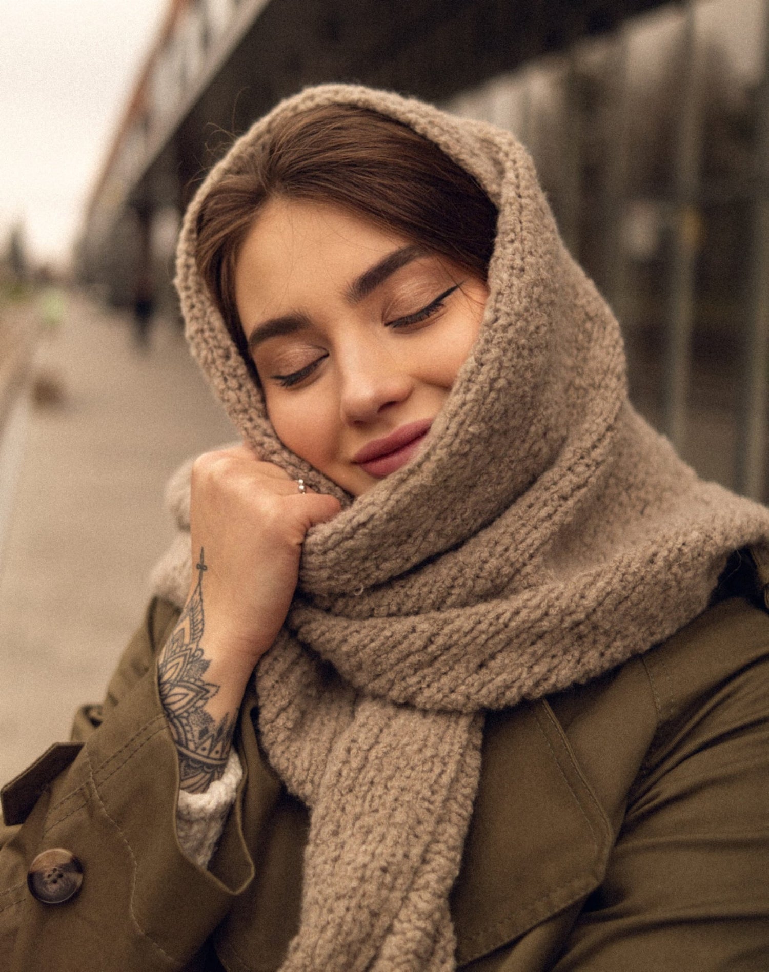 Exploring the Warmth of Pashmina and Different Types of Wool – PASHWRAP